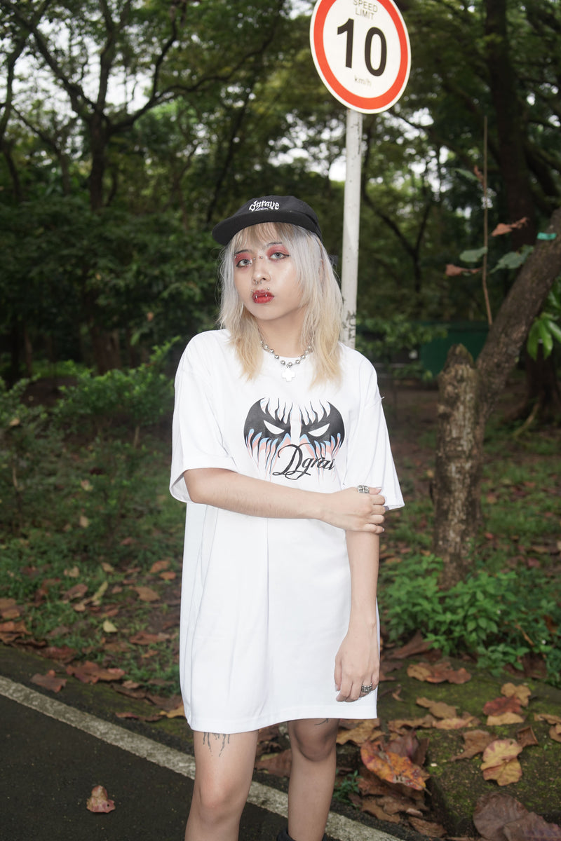 CLAWS OUT – DGRAVE APPAREL
